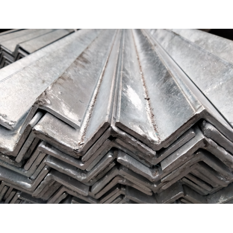 Angulo galvanizado de 30 x 30 x 3 mm.